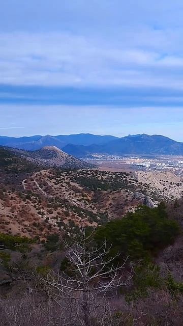 На вершине горы Сокол. Декабрь. Крым. Новый Свет.