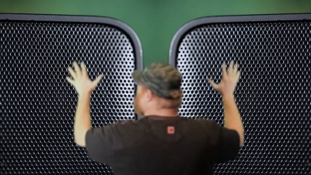 Razer Leviathan Mini - мал, да удал