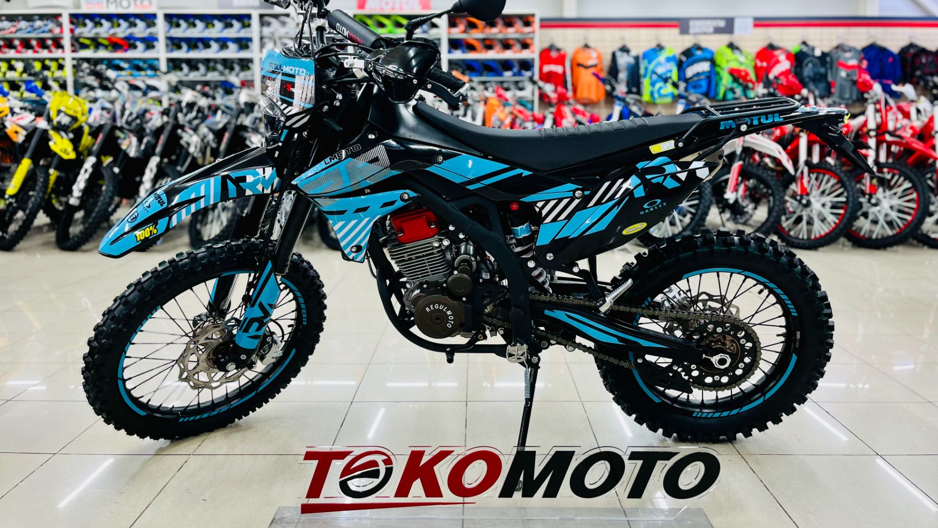 Мотоцикл Regulmoto ZR PR 300 4 valves 6 Gear Черный синий