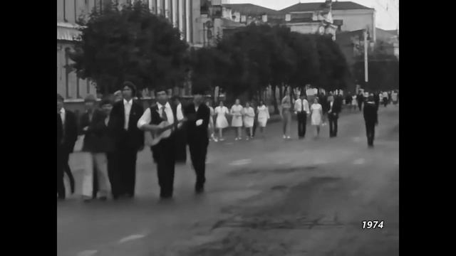 Когда уйдём со школьного двора..