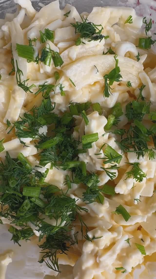 Очень простой салат , но очень вкусный , мы готовим его каждый день