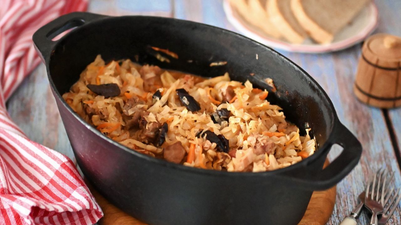 Казан бигуса в духовке: готовлю раз в неделю — вся семья в восторге!