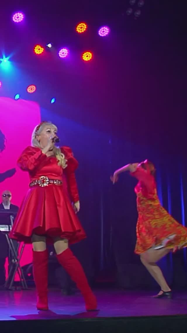 Это русский стиль! #инесса #русскийсарафан #русскийстиль #премьера #русскаямузыка