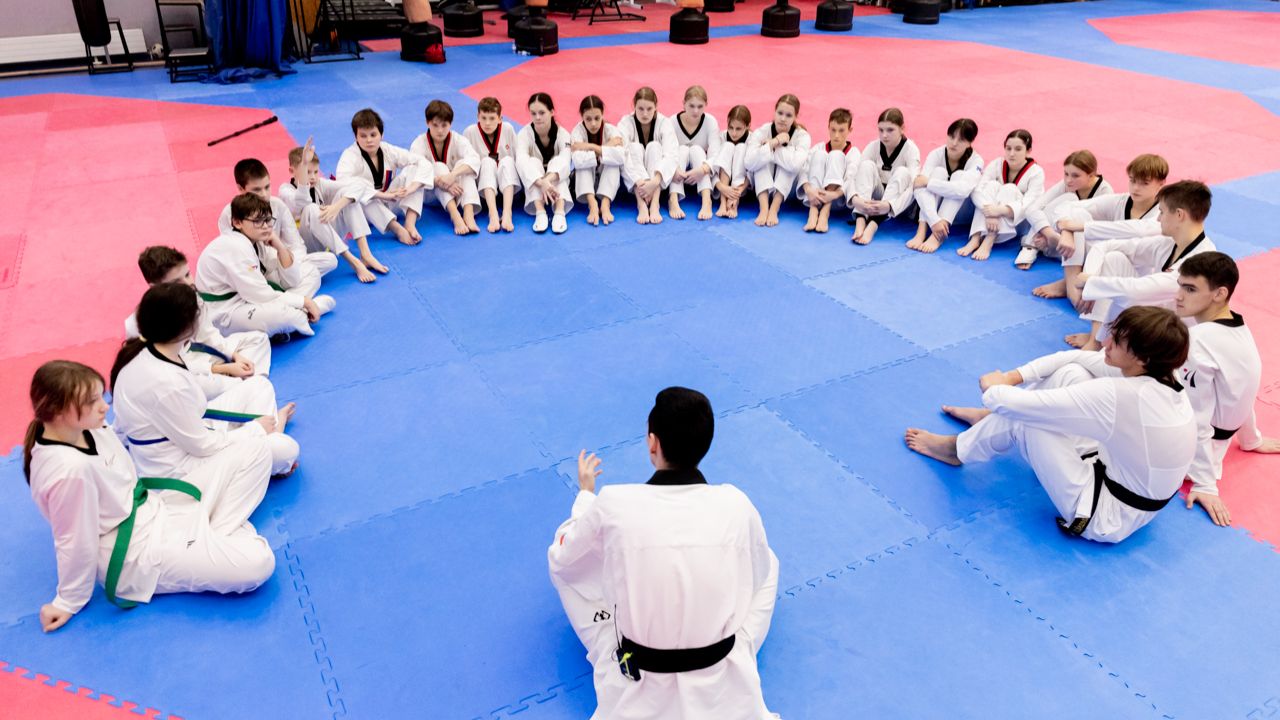 Призер Олимпийских игр Михаил Артамонов провел мастер-класс в рамках проекта «Газпром – детям»