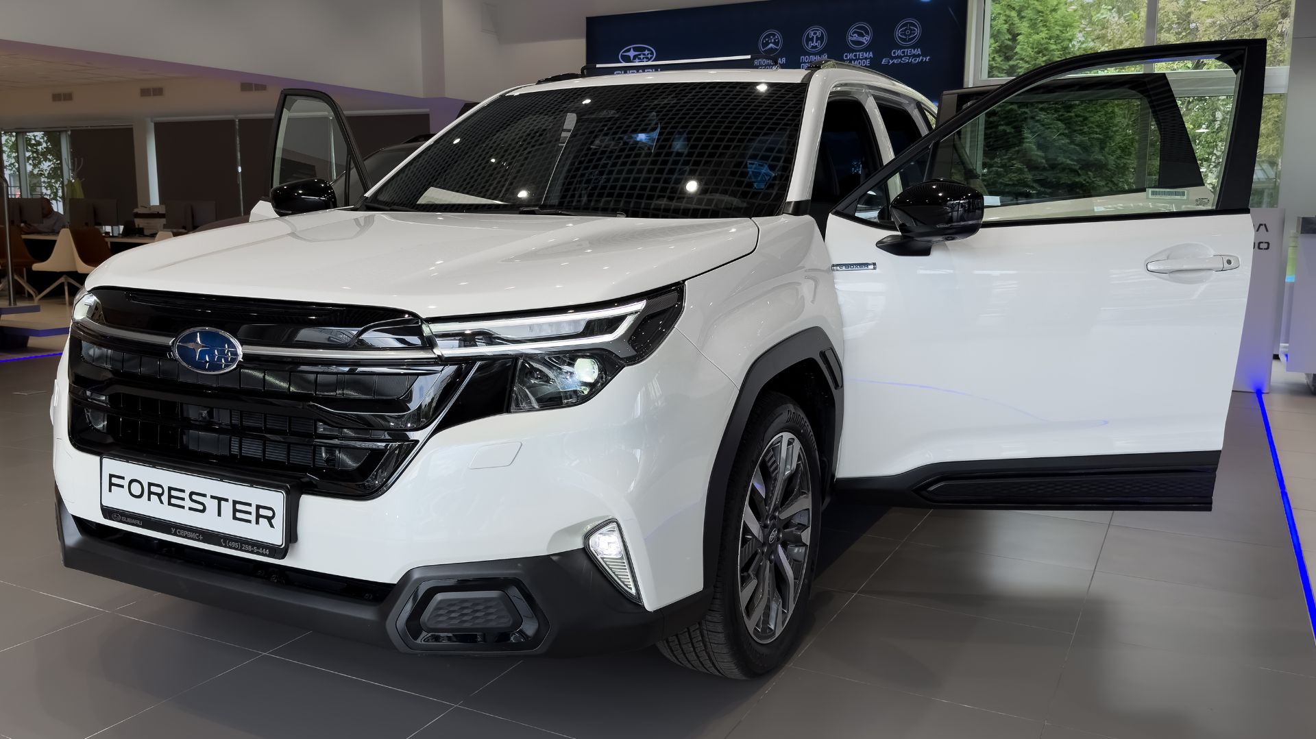 2025 Subaru Forester - Визуальный обзор экстерьера и интерьера