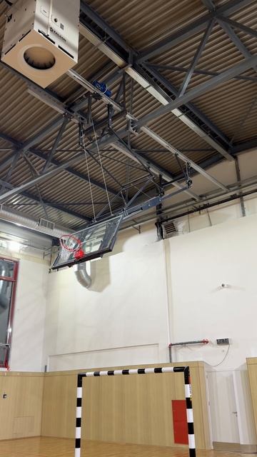 Щит баскетбольный со складной фермой на электроприводе СТ-191