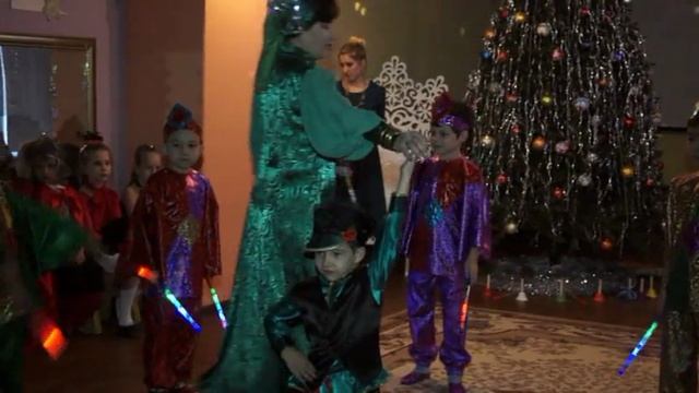 колокольчик хозяйка медной горы и камни