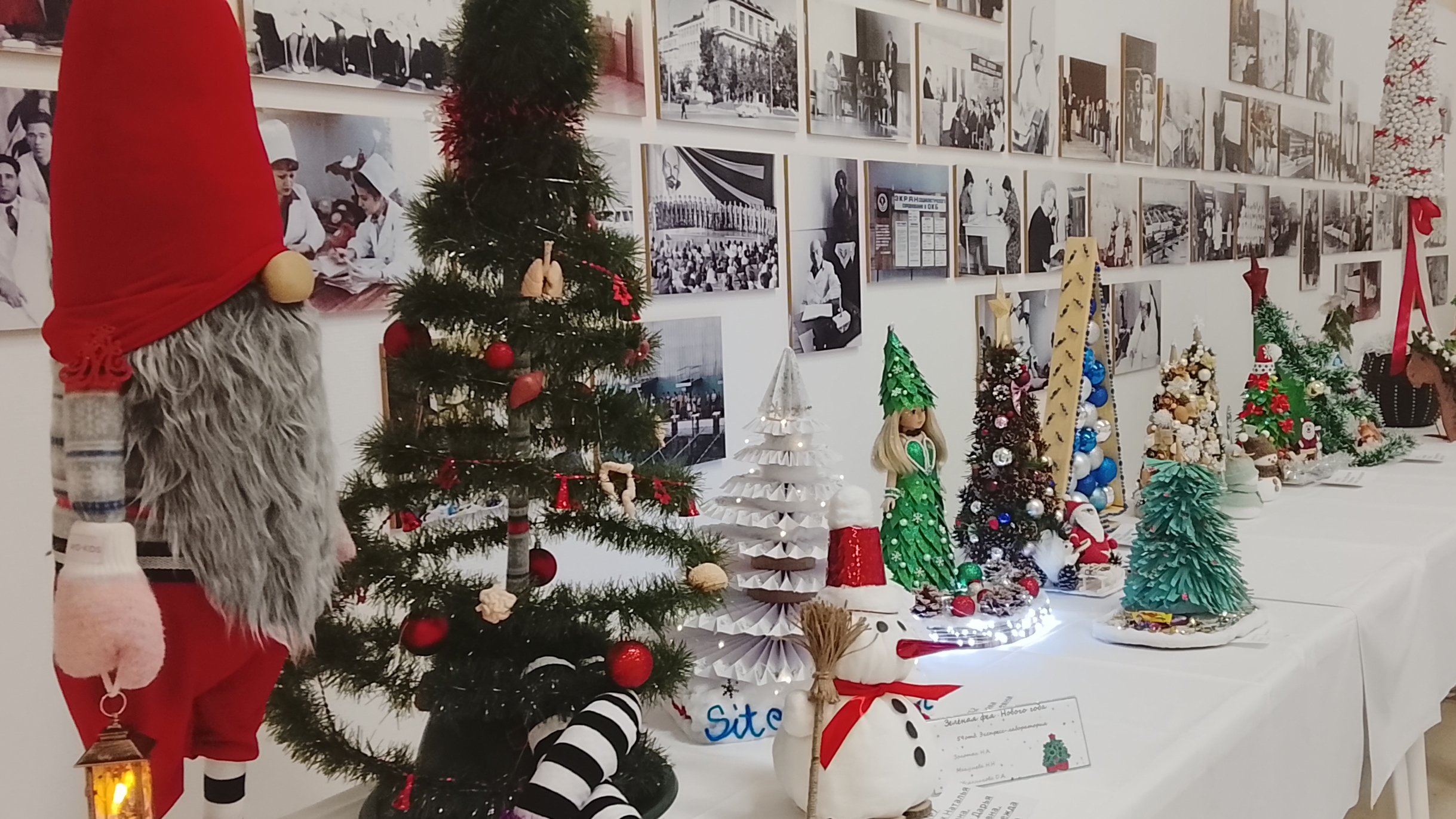 Помимо обычных рабочих будней/ ГНОКБ/ Новосибирск декабрь 2025🙂. Креативная Ёлка