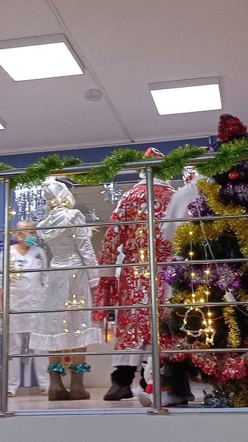 дед мороз и снегурочка в поликлинике