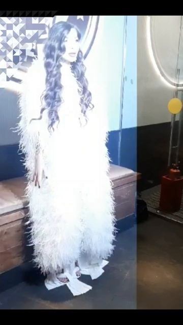 Карина Нигай в кафе на светской дегустации