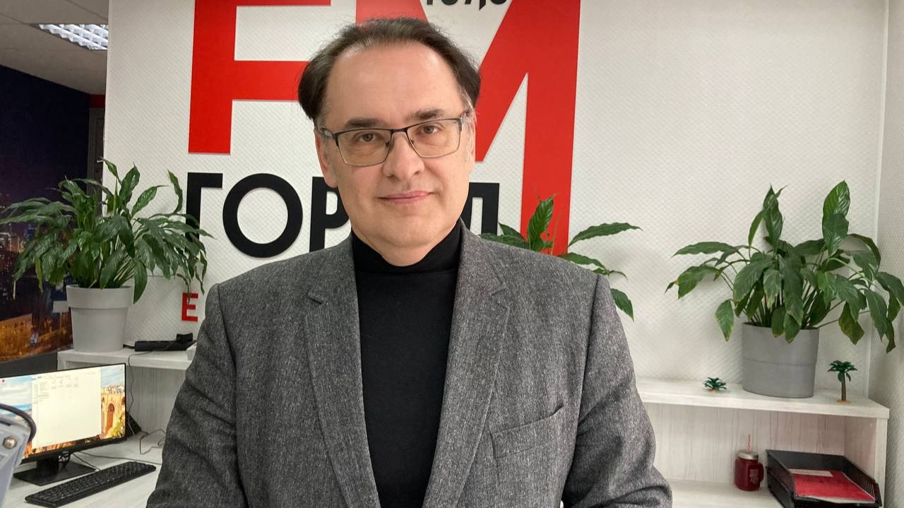 Илья Скворцов о театре, интеллектуальных играх и немного о себе.