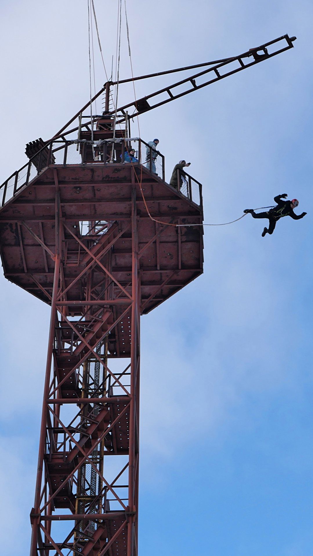 Роупджампинг, прыжок с веревкой с парашютной вышки: Экстремальные развлечения Агентства АХАА