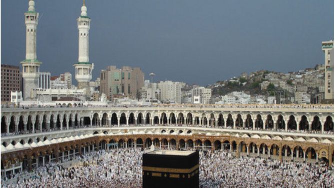 Исправление ЗРЕНИЯ мусульманам! Аллаху Акбар! 4 светодиодные лампы. Пение на вдохе и ВЫДОХЕ!