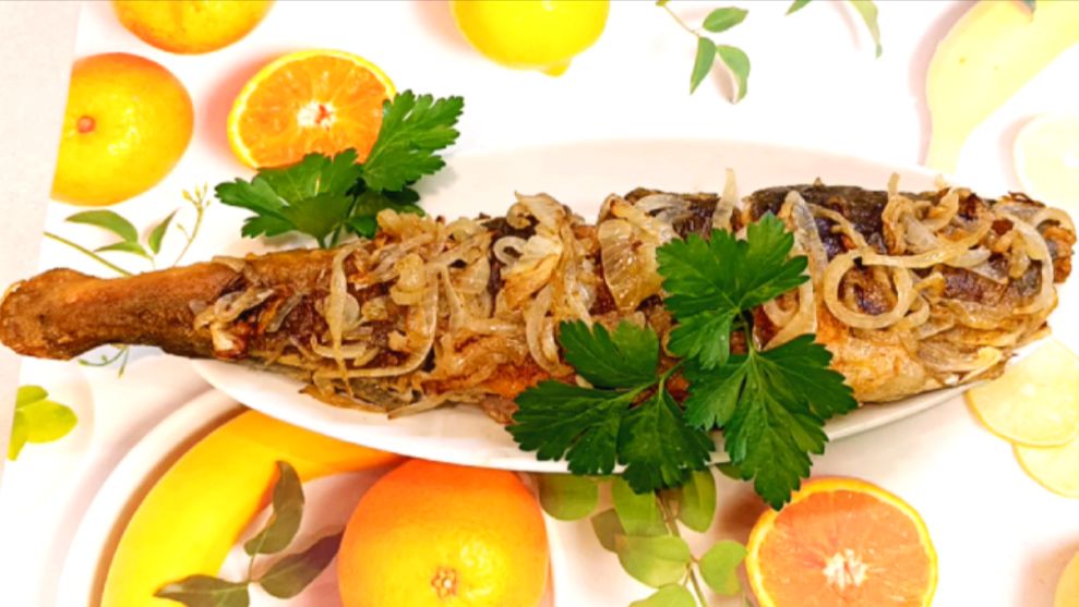 ТЕРПУГ жареный на сковороде с луком, вкусная рыбка! Пошаговый рецепт!