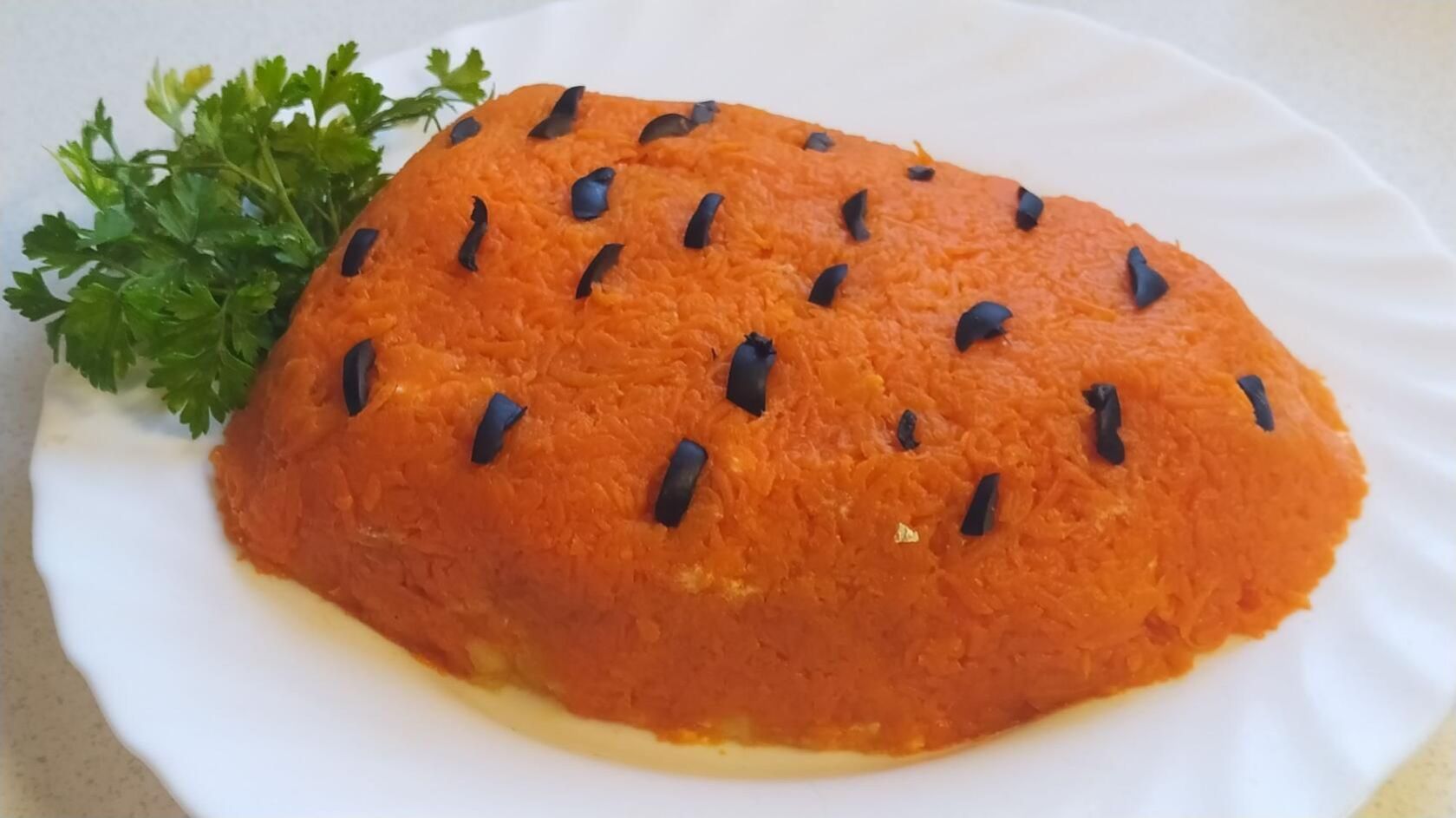 Салат морковка на праздничный стол.