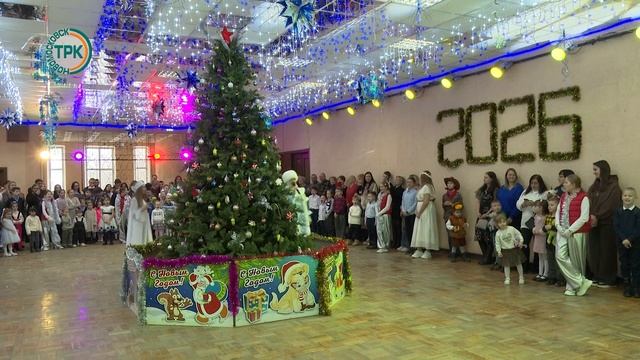 Депутаты пригласили детей на утренник