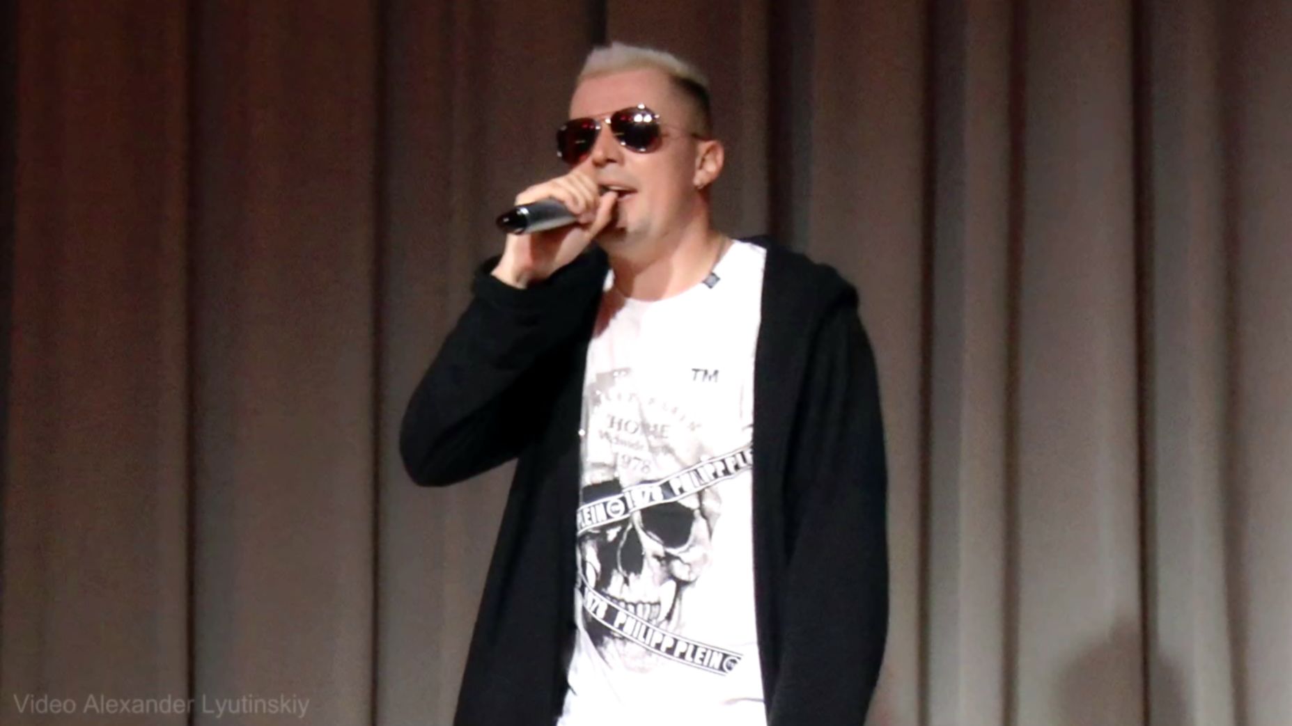 Илья Тимошек - "Во снах". История любви не повторится, но может всё когда-нибудь приснится...