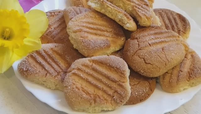 Сахарное песочное печенье к чаю. Очень вкусно и просто по - домашнему.