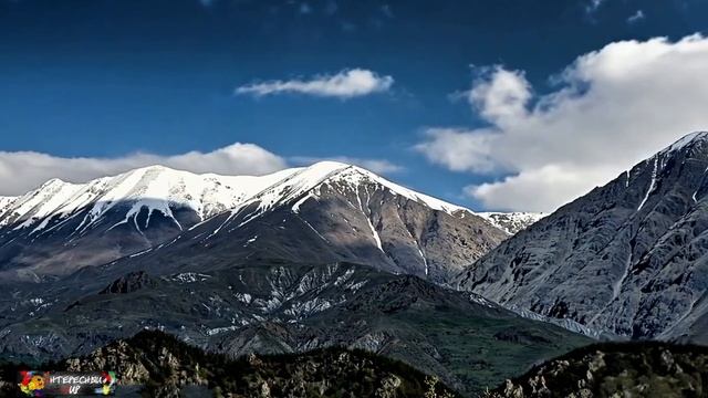 Виды с крепости Андаберд на Мравский хребет