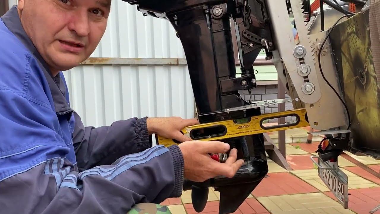 Брызгоотбойник на лодочный мотор. Регулируемый транец. #гладиатор #лодка #boating