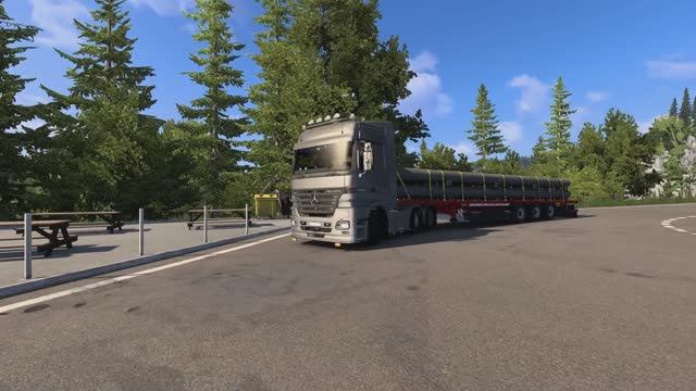 Мерседес с хорошим звуком.