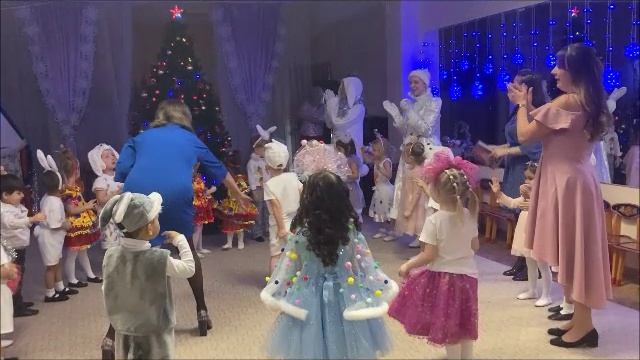 Новый год  группа №4