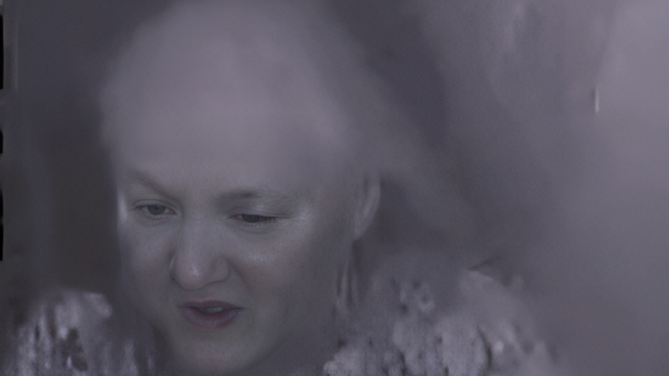 24-12-2025 создает инцидент и корчит из себя жертву