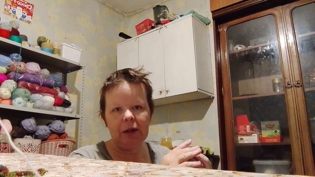 хвалюсь подарочками и болтаю.