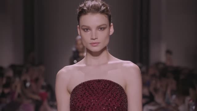 Показ женской коллекции Elie Saab Haute Couture осень-зима 2024-2025