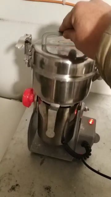 Цельнозерновая, полезная мука в домашних условиях