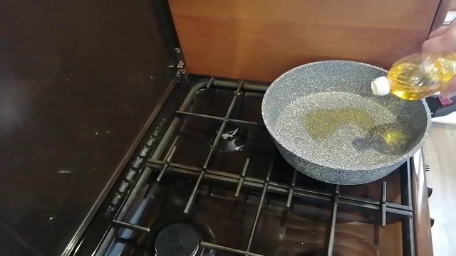 Жарю  карасей