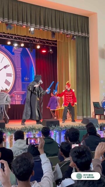 Новый год объединяет континенты: в ВГЛТУ прошел праздник для иностранных студентов