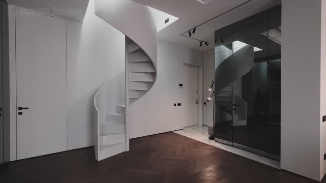 Винтовая лестница в коттедж