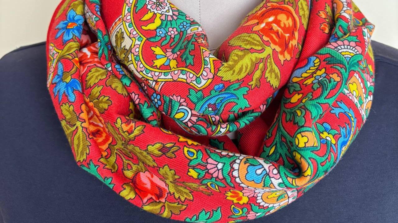 Тёплый снуд "Медальоны" павловопосадский