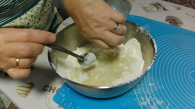 Стряпухи. Елка и все такое. Живем в деревне