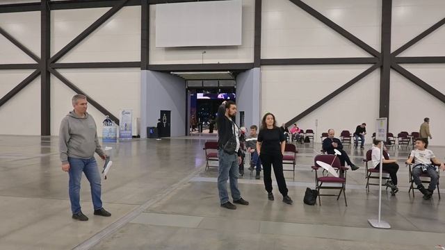 Соревнования взрослых метальщиков. А вам слабо поставить рекорд дальности полёта метательного планер