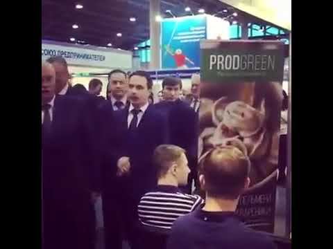 На Форуме малого и среднего бизнеса подходит Губернатор Петербурга Георгий Полтавченко