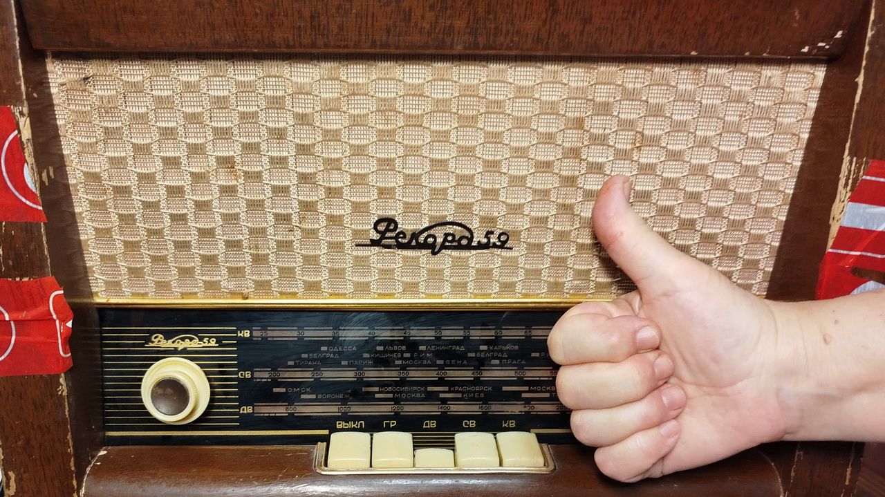 Ремонт раритетной радиолы: секреты мастера. Первый подход. #Рекорд59