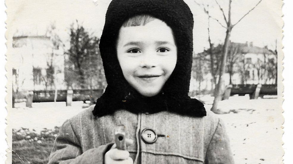 Старинные фотографии оживают с помощью ИИ