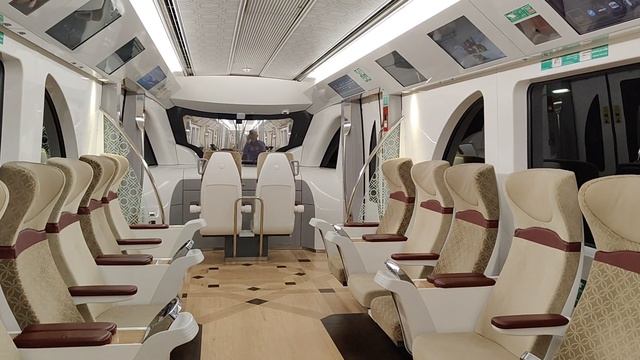 вагон Gold в метро