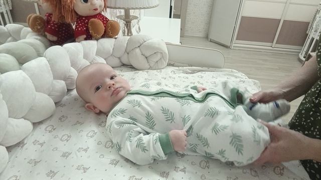 СКОЛЬЗЯЩИЙ ШАГ 🏃 от 3 до 6 месяцев массаж для грудничков с потешками