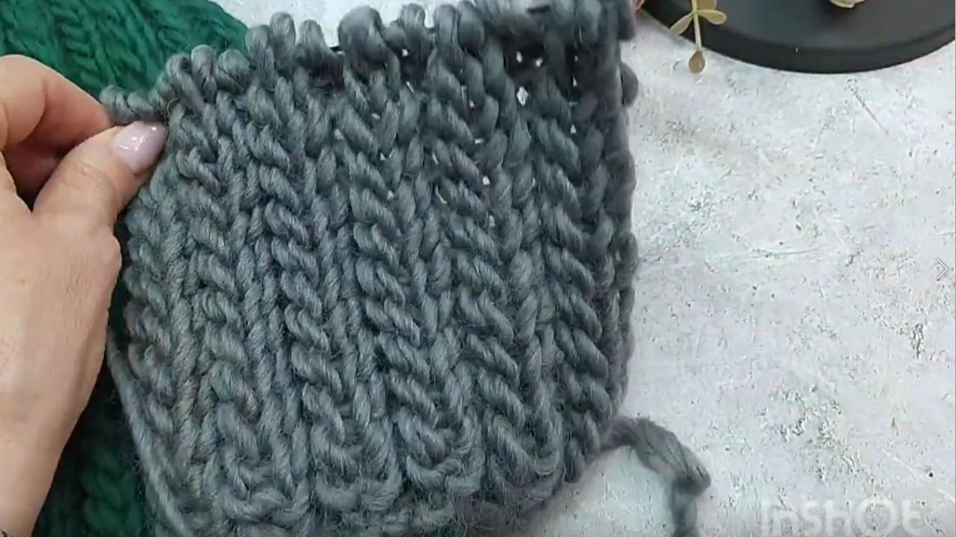 Великолепная резинка для толстой пряжи.