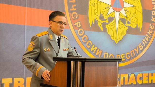 В Крыму сотрудники МЧС России отмечают День спасaтeля