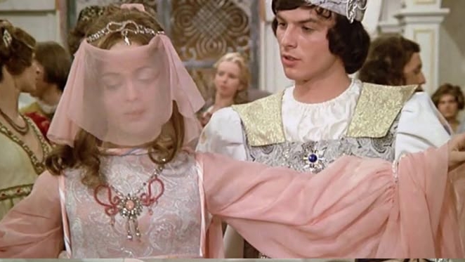 Фильм - сказка  " Три орешка для Золушки "