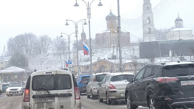 1000091818 Волоколамск - на площади у Кремля.mp4