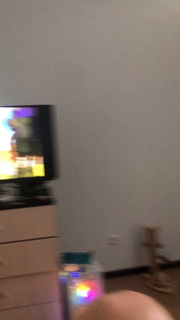 Титус смотрит Берсерк😾