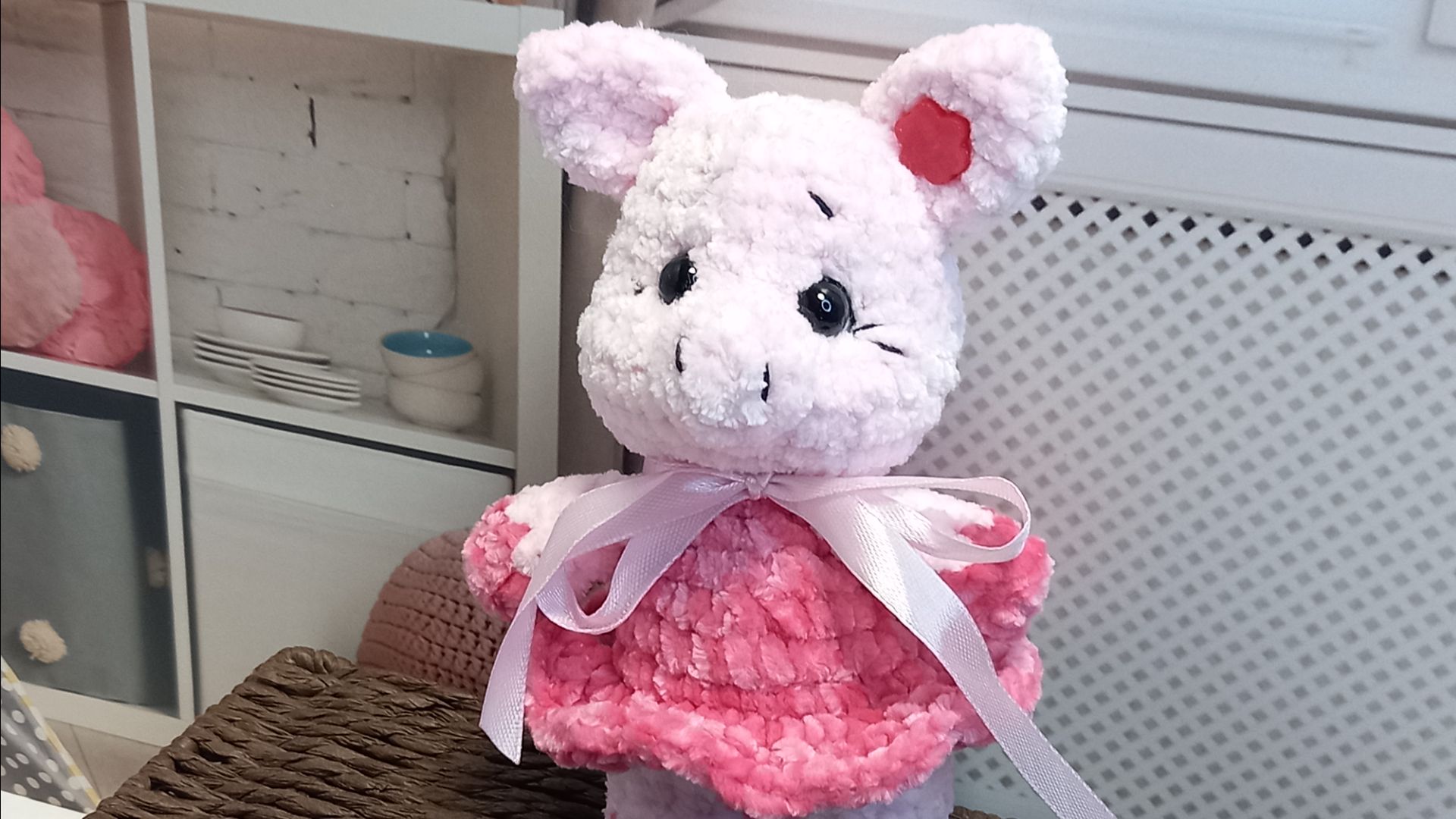 26.12.25 Итоги в  марафоне  "Вязание-это серьезно" 51 неделя . Свинка в платье.