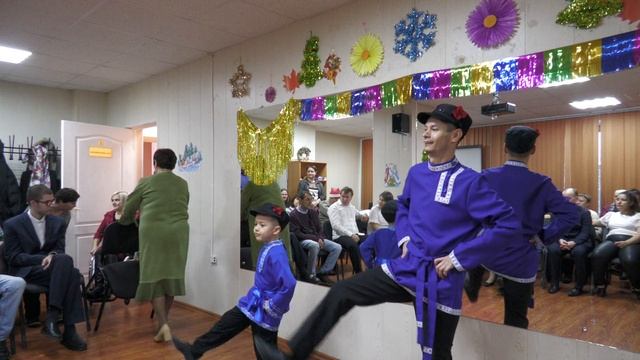 Танец «Травушка»