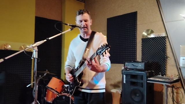 Батарейка ©20251226