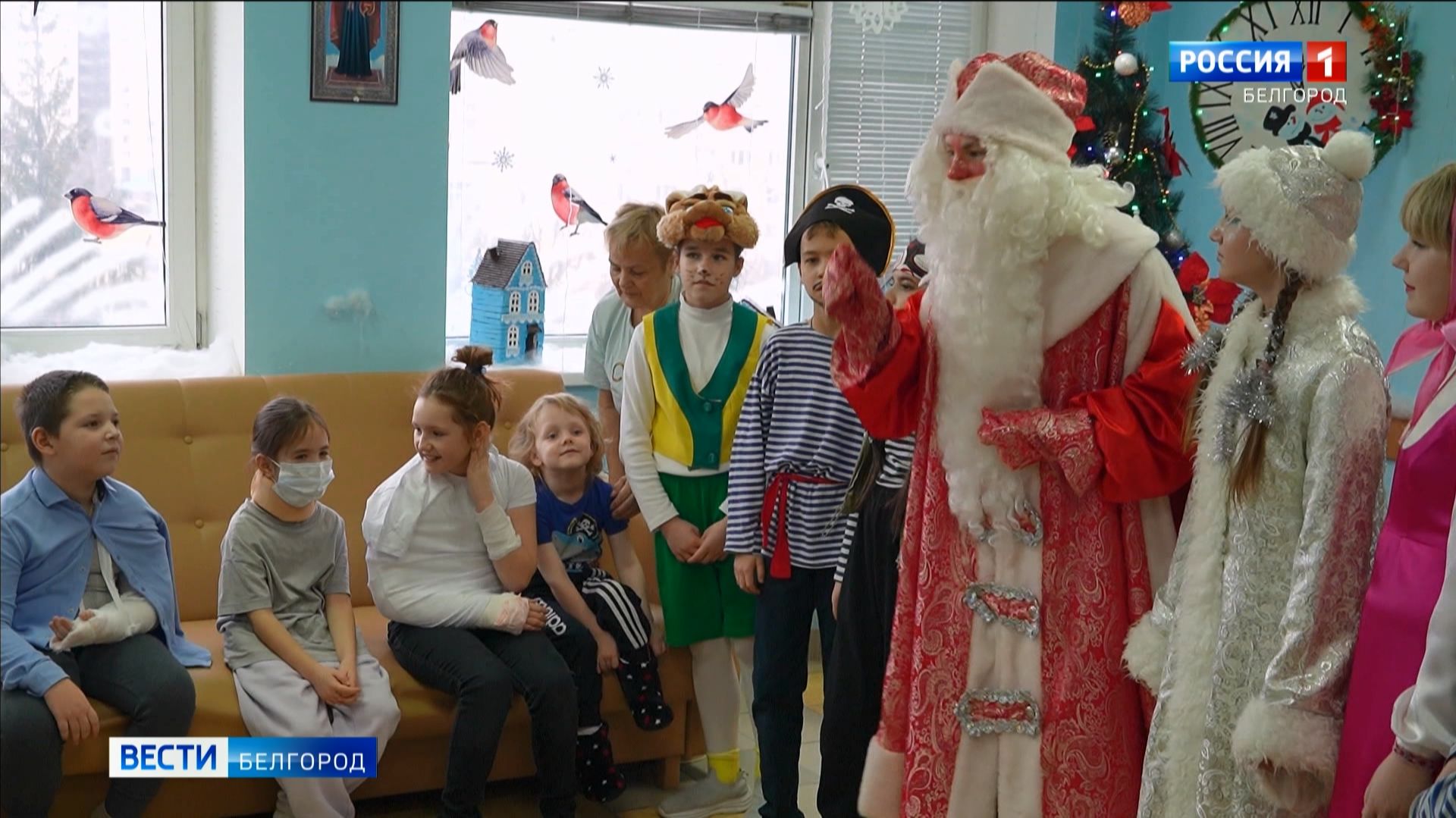 Фонд "Поколение" и сотрудники Госавтоинспекции поздравили пациентов детской областной больницы